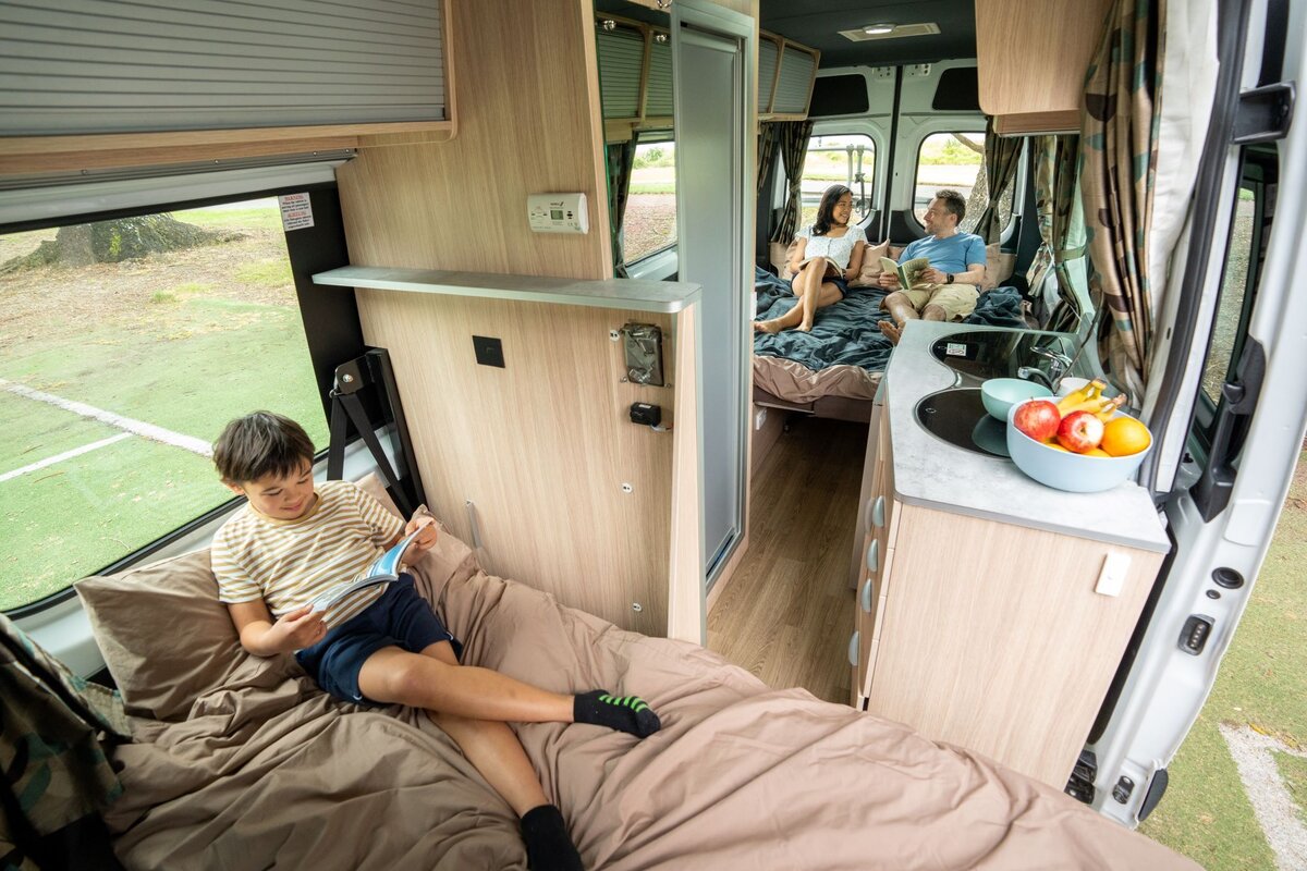 Apollo Euro Plus - 3 Berth | Worldwide Motorhome Holidays