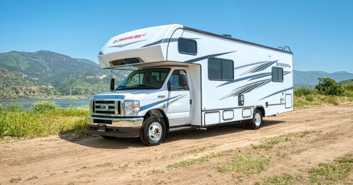El Monte Class C Large - 6 Berth | Worldwide Motorhome Holidays