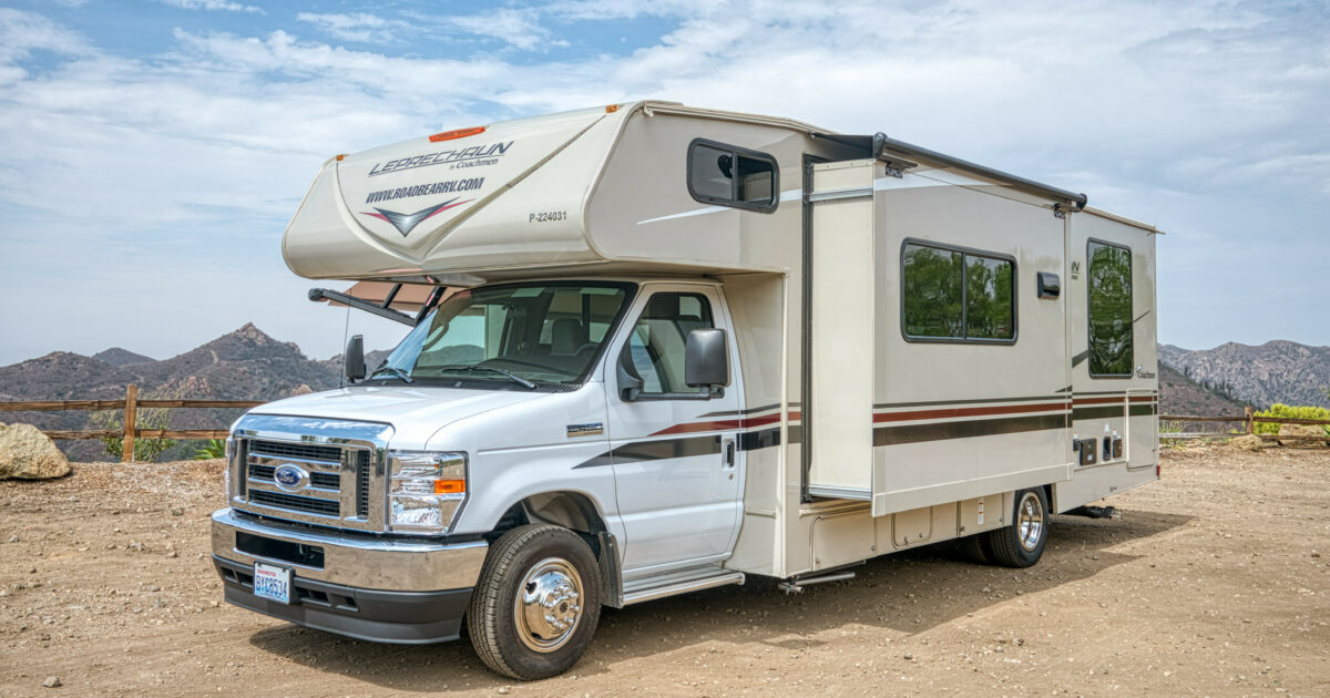 Road Bear Class C (26-28’) - 6 Berth | Worldwide Motorhome Holidays